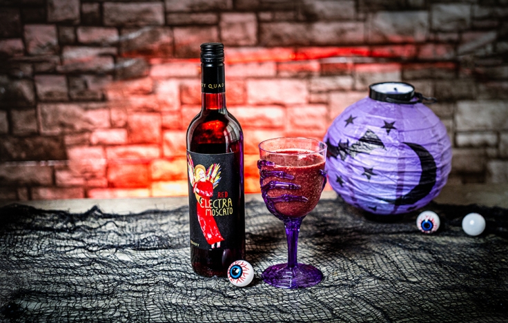 Vampire Bite Cherry Vanilla Moscato Slushie - Quady Winery