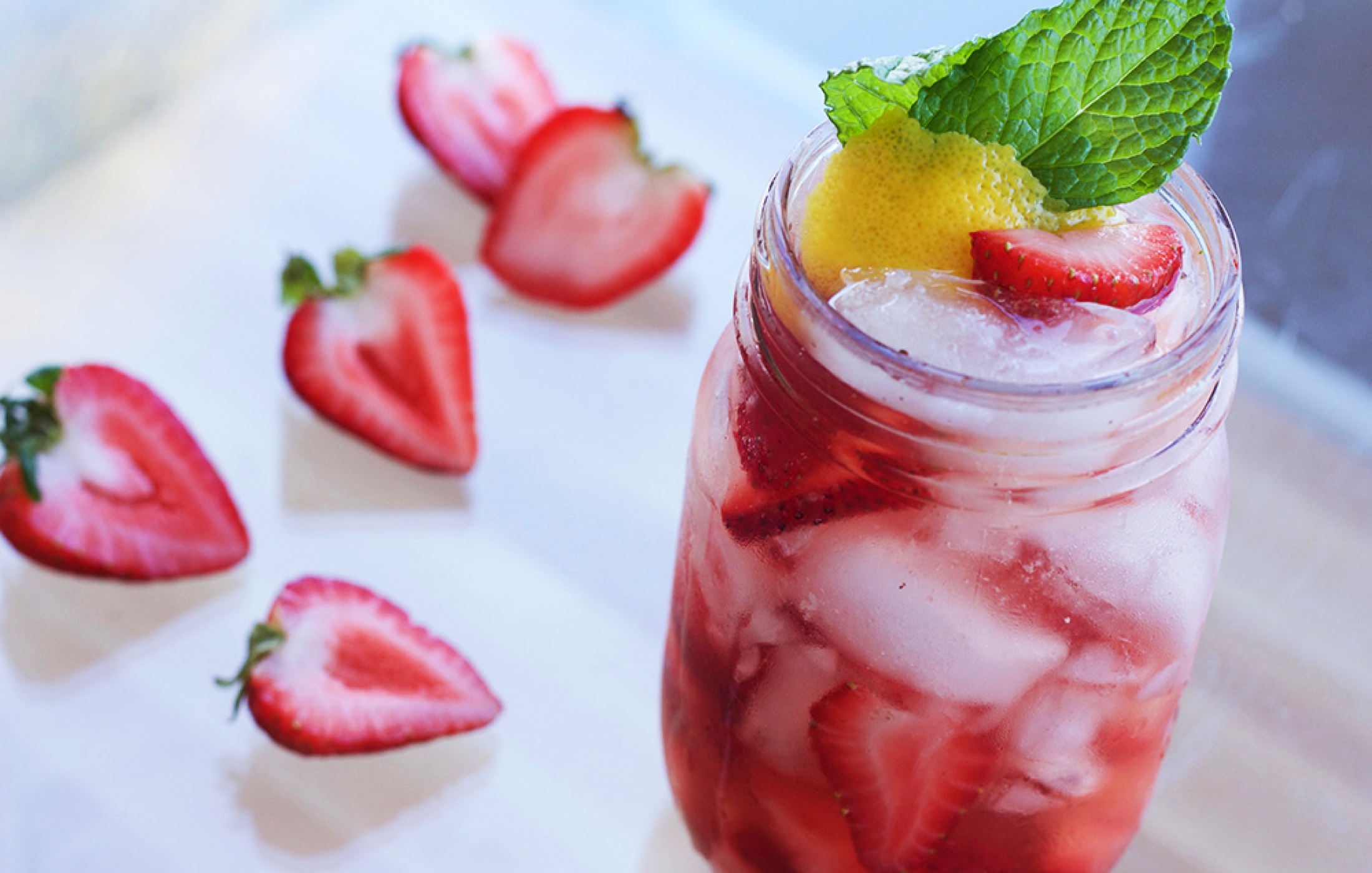 Strawberry Lemonade Refresher Low ABV Cocktail - Quady Winery